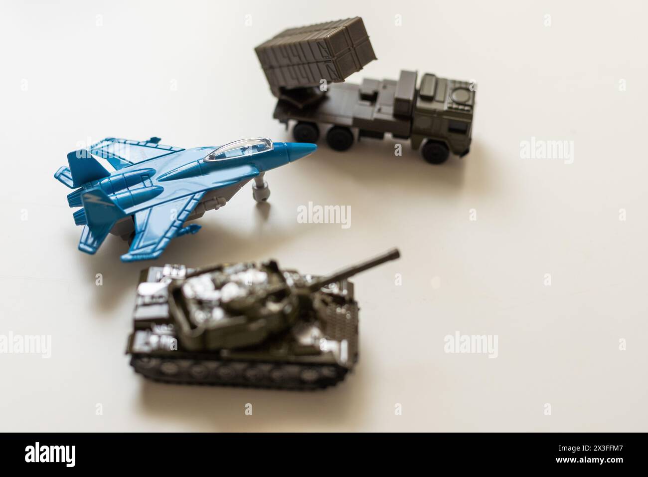 Models for assembly. Assembled scale models of military equipment, KIT ...