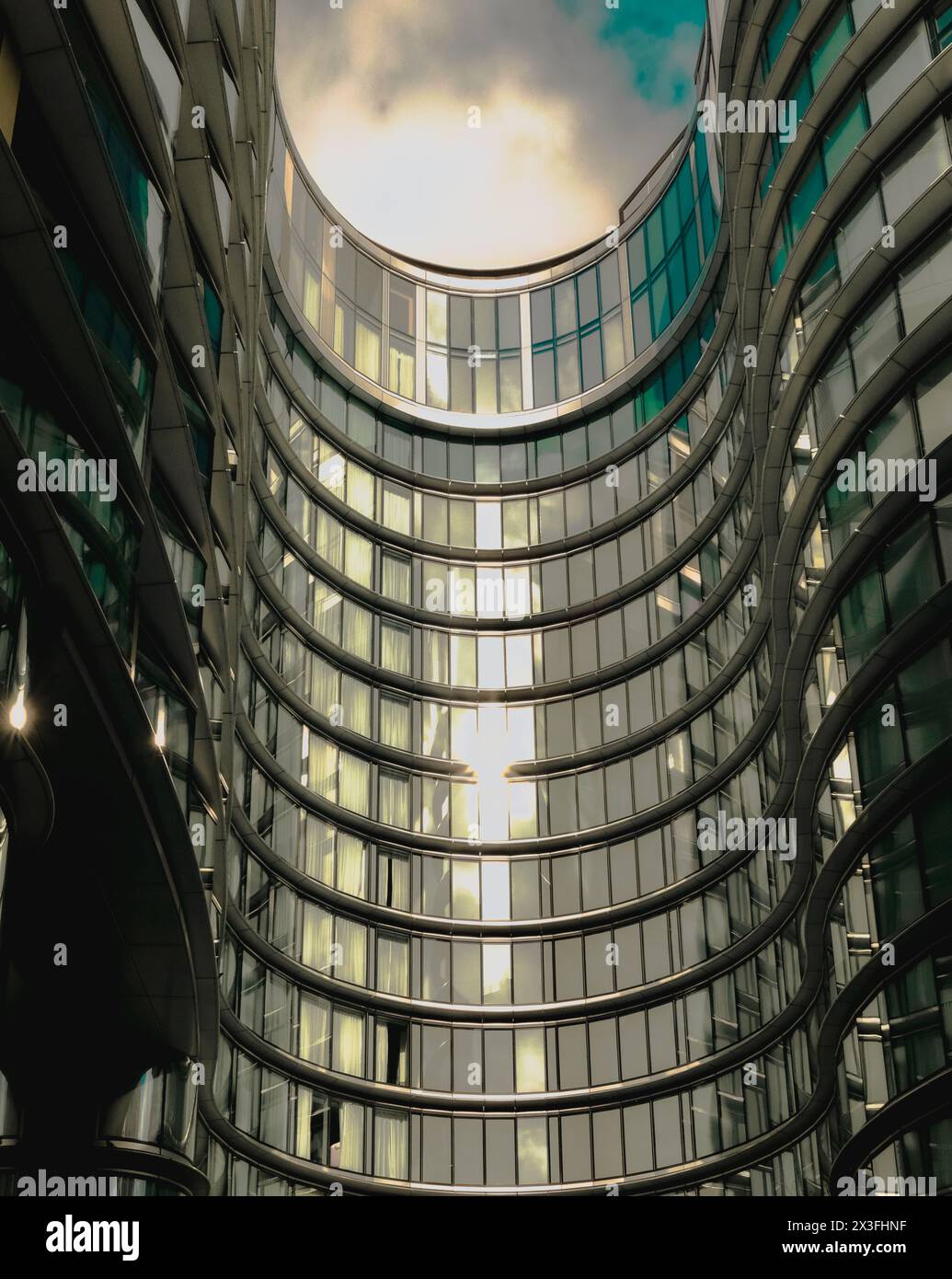 Curved Architecture Battersea Stock Photo - Alamy