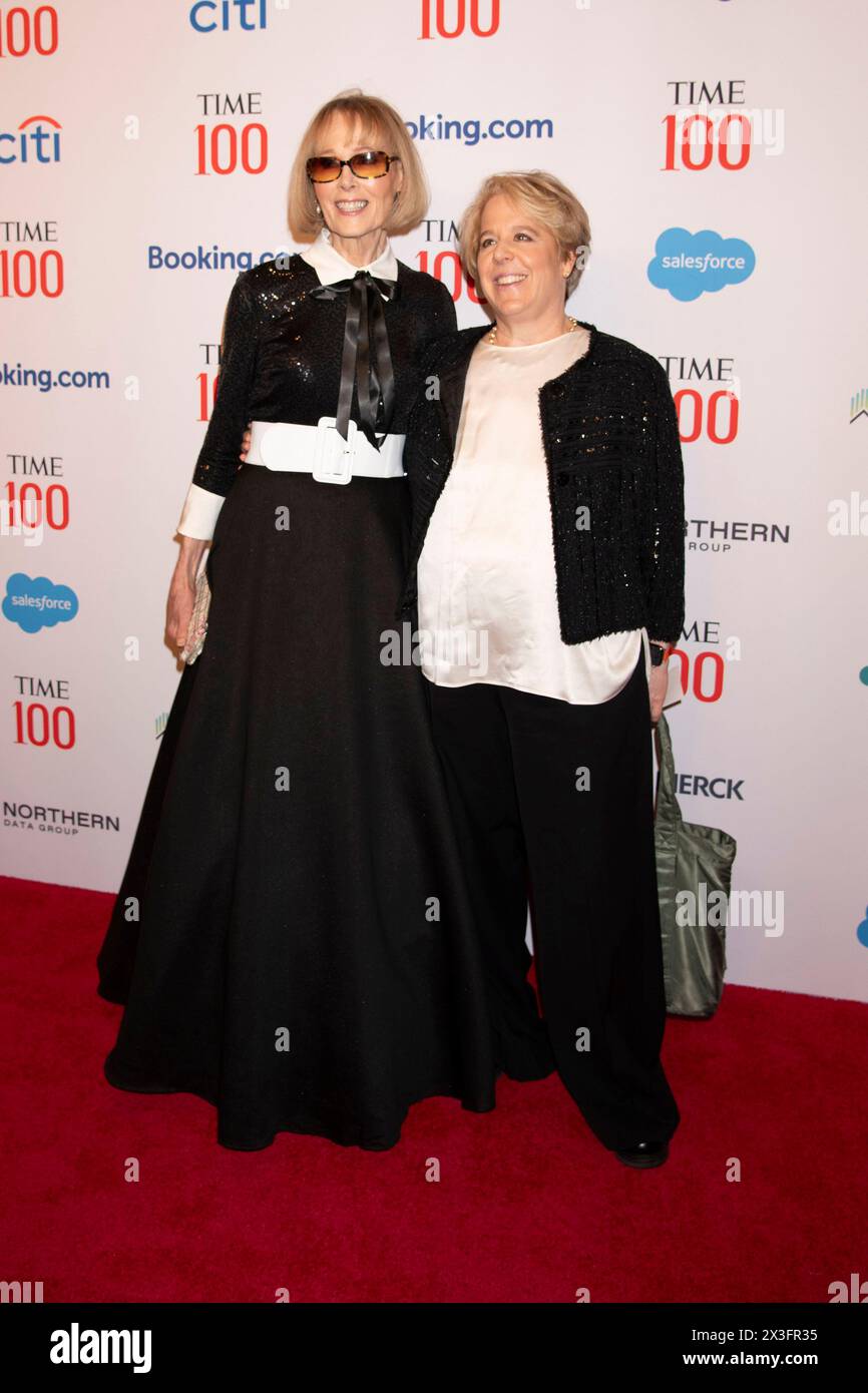 E. Jean Carroll und Robbie Kaplan bei der Time 100 Gala 2024 im Jazz at ...