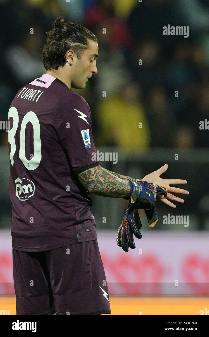 Frosinone, Italia. 26th Apr, 2024. Frosinone's goalkeeper Stefano ...