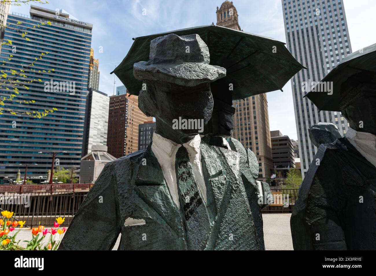 Ju ming sculptor hi-res stock photography and images - Alamy