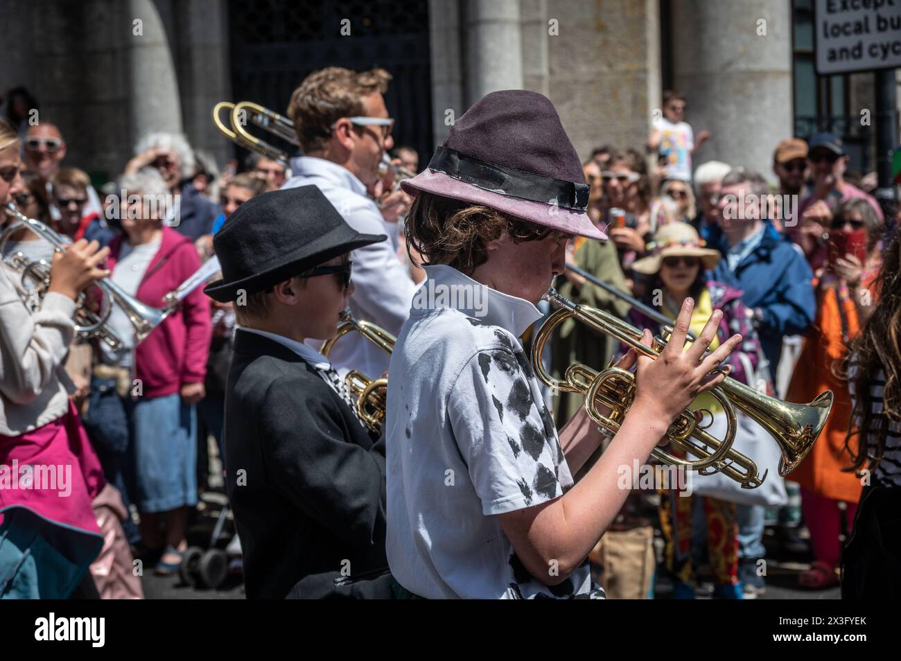 Mazey day parade hi-res stock photography and images - Alamy