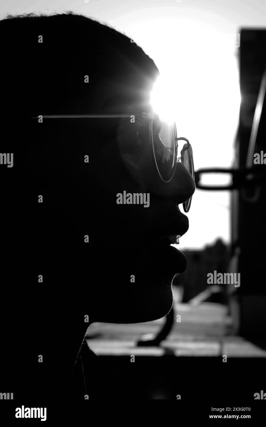 Backlit sun woman face silhouette hi-res stock photography and images ...