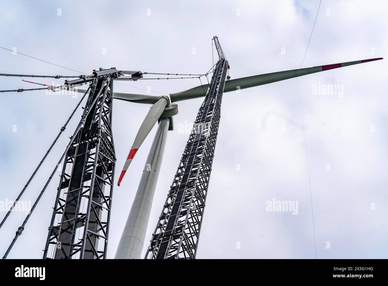 Erection of a wind turbine, wind energy plant, assembly of the third ...