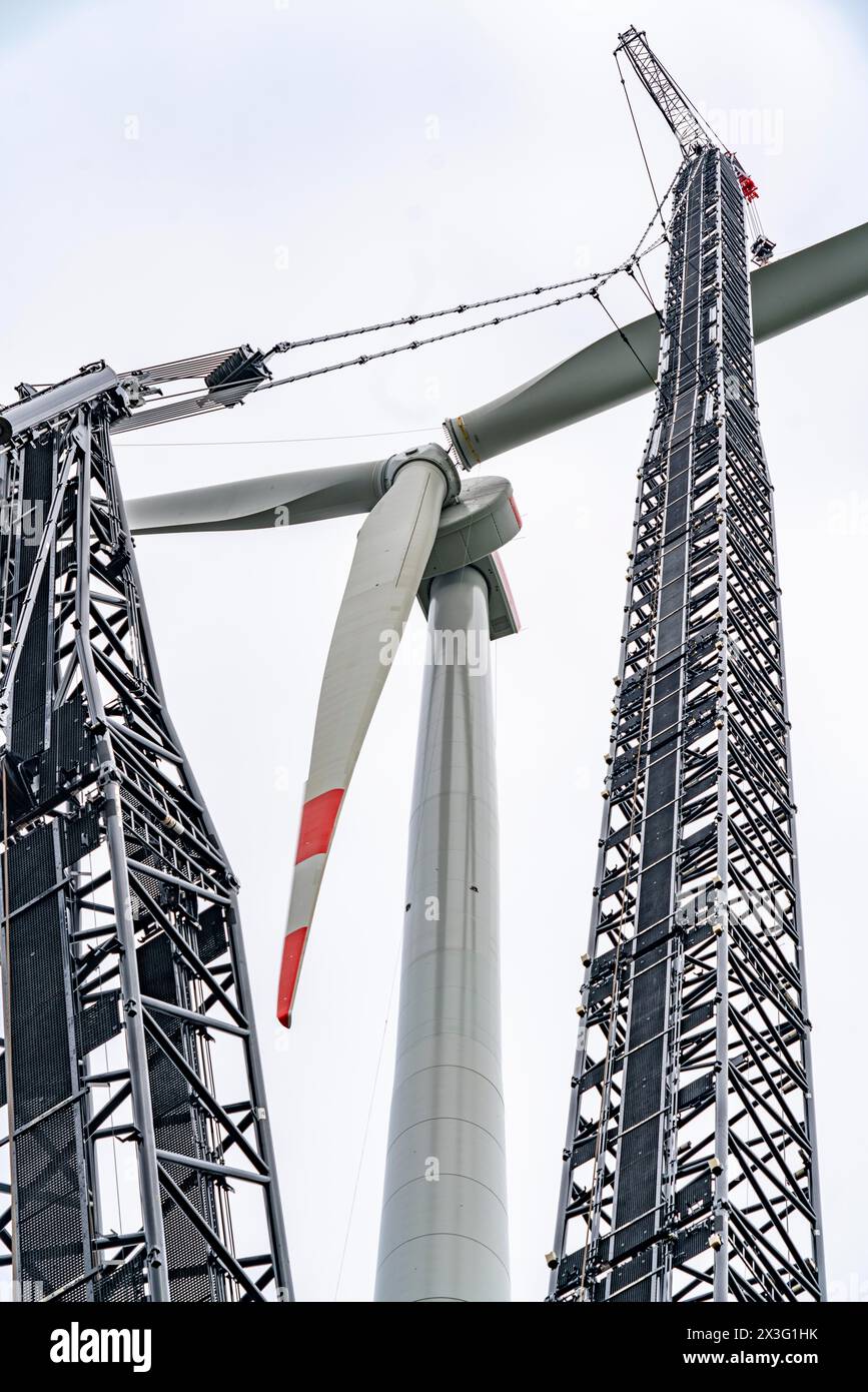 Erection of a wind turbine, wind energy plant, assembly of the third ...