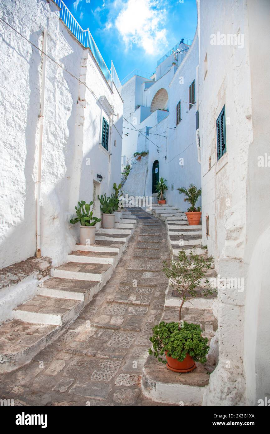 Historic center of Ostuni (Città Bianca Stock Photo - Alamy