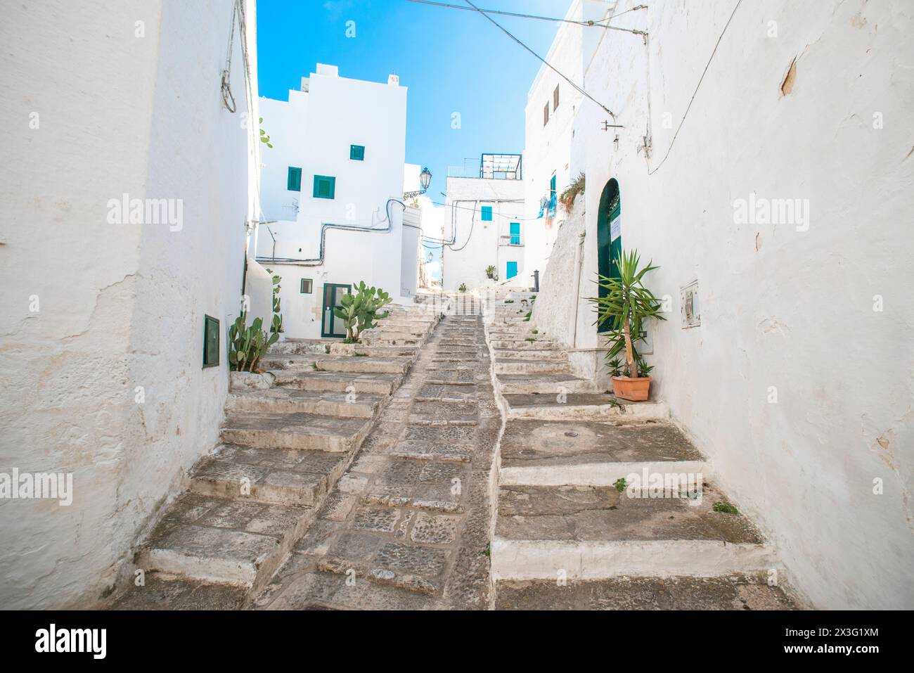 Historic center of Ostuni (Città Bianca Stock Photo - Alamy