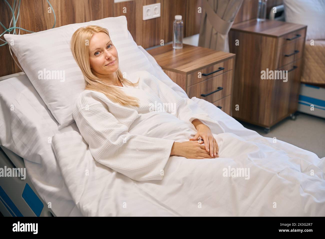Hospitalized patient with cancer hi-res stock photography and images ...