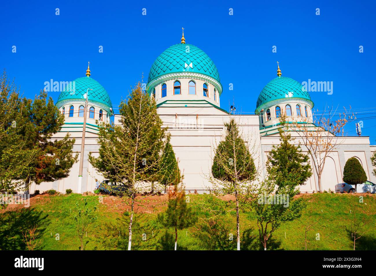 Khoja Ahror Valiy Mosque is a mosque in Tashkent city, Uzbekistan. Also ...