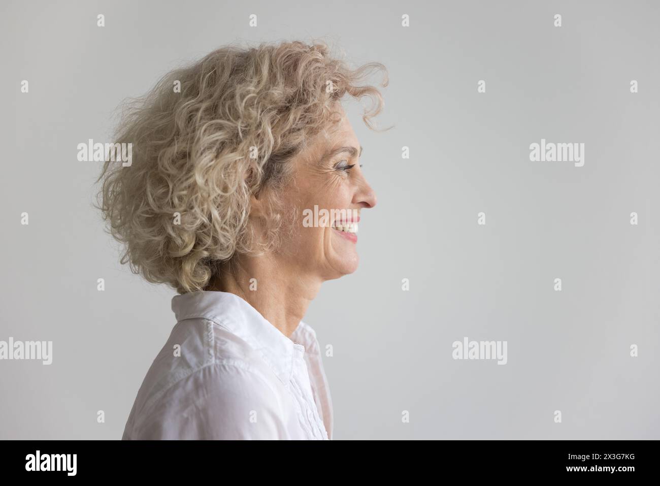 Portrait smiley caucasian middle aged hi-res stock photography and ...