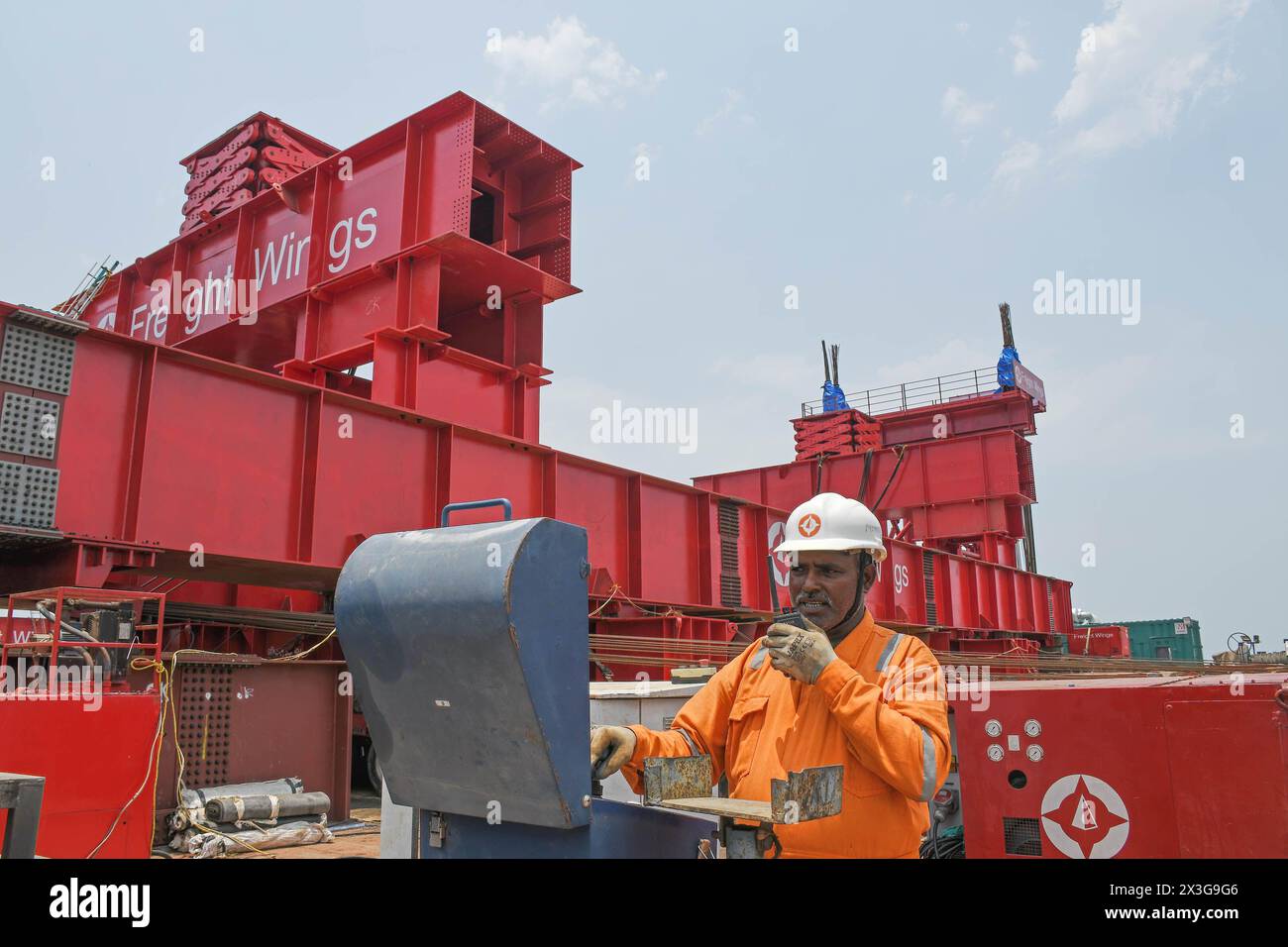 Mumbai, India. 26th Apr, 2024. Construction worker is seen working on a ...
