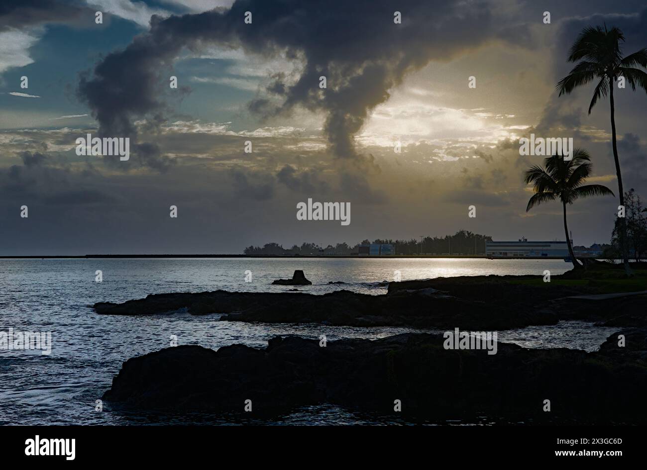Hawaii sunlight hi-res stock photography and images - Alamy