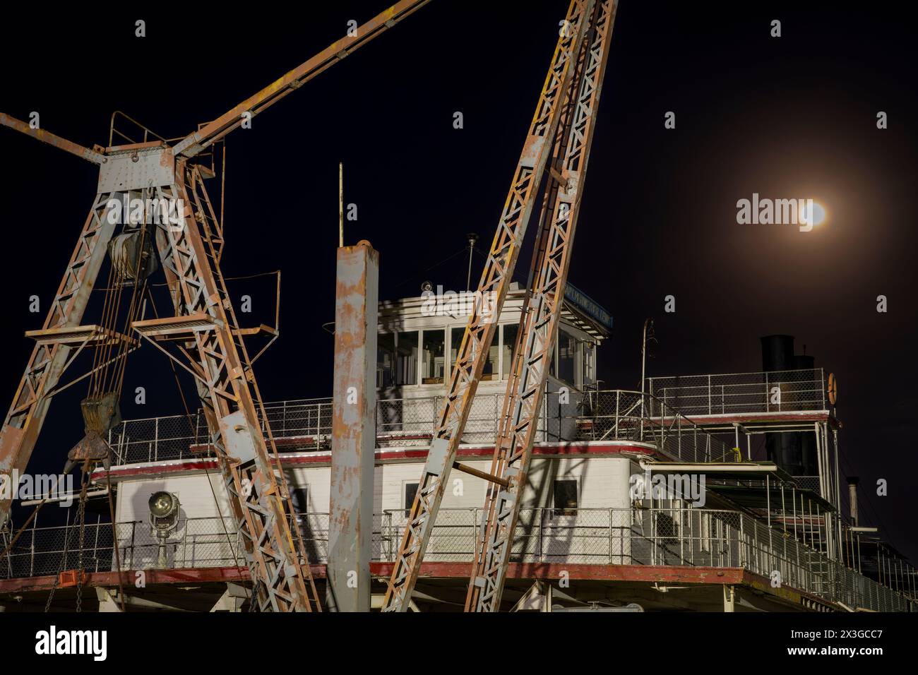 Brownville, NE, USA - April 22, 2024: Vintage sidewheeler dredge ...