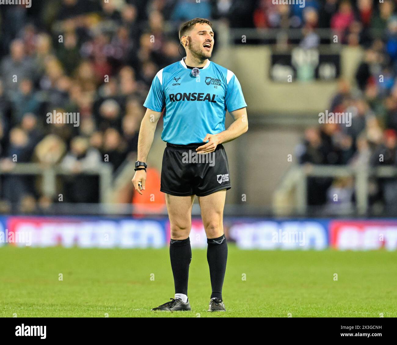 Rugby league referee hi-res stock photography and images - Alamy