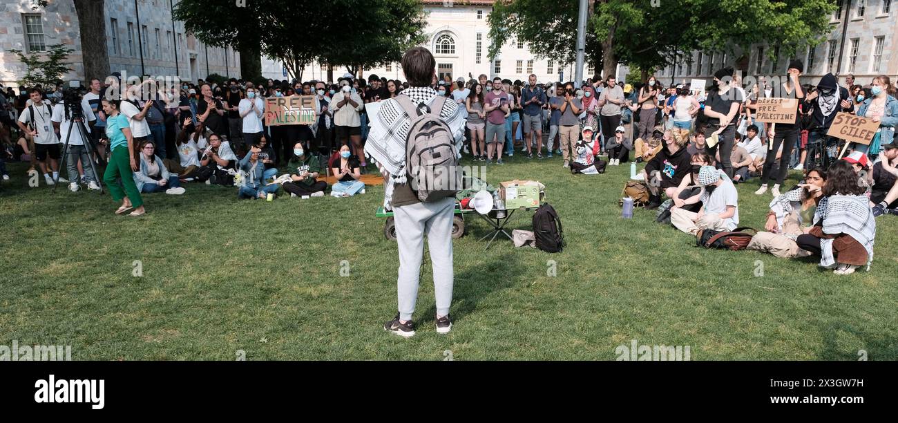 Atlanta, Georgia, USA. 26th Apr, 2024. A large crowd of protesters ...