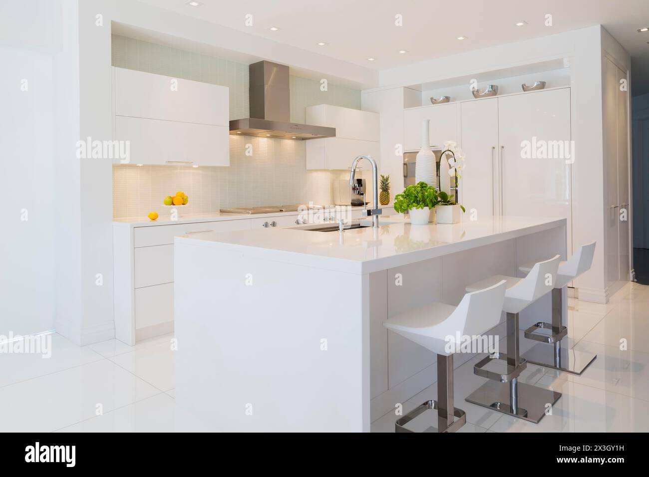 Luxurious building backlight hi-res stock photography and images - Alamy