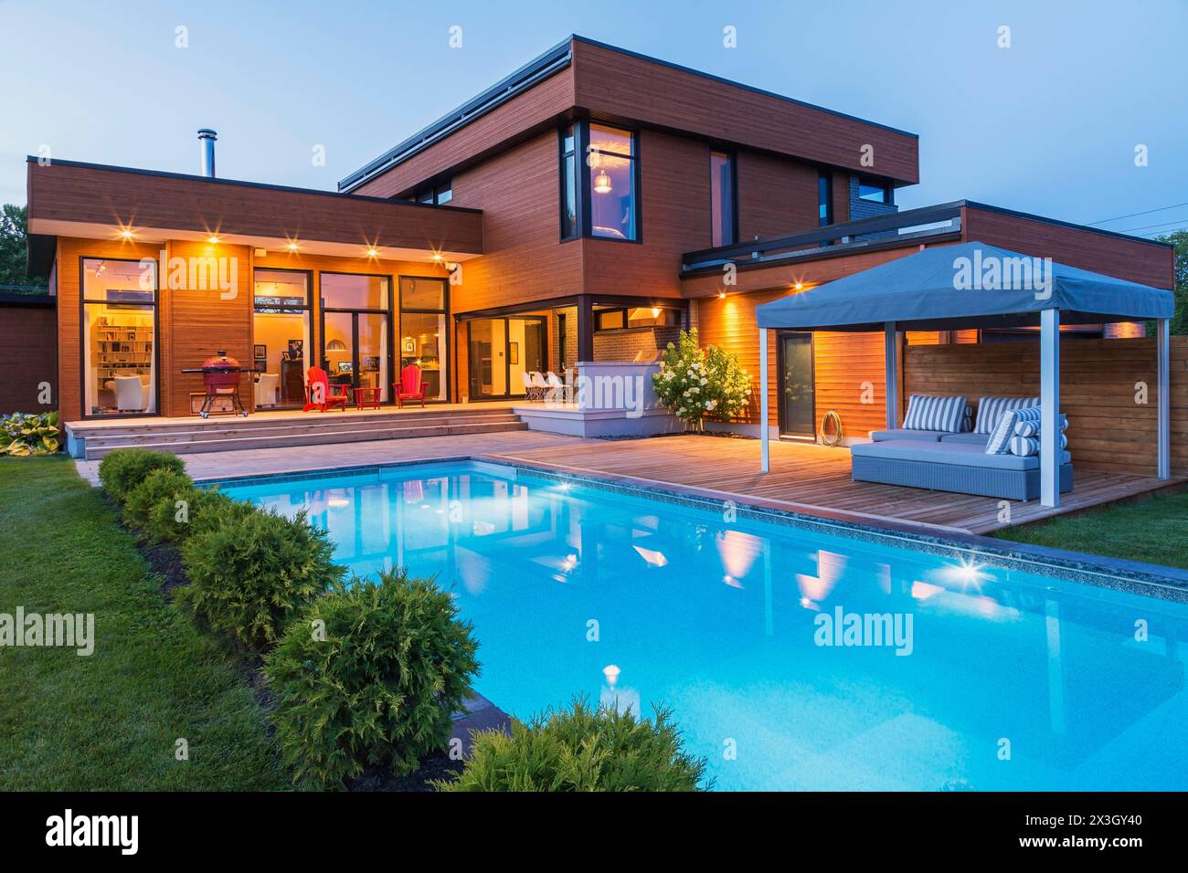 Cladding deck hi-res stock photography and images - Alamy