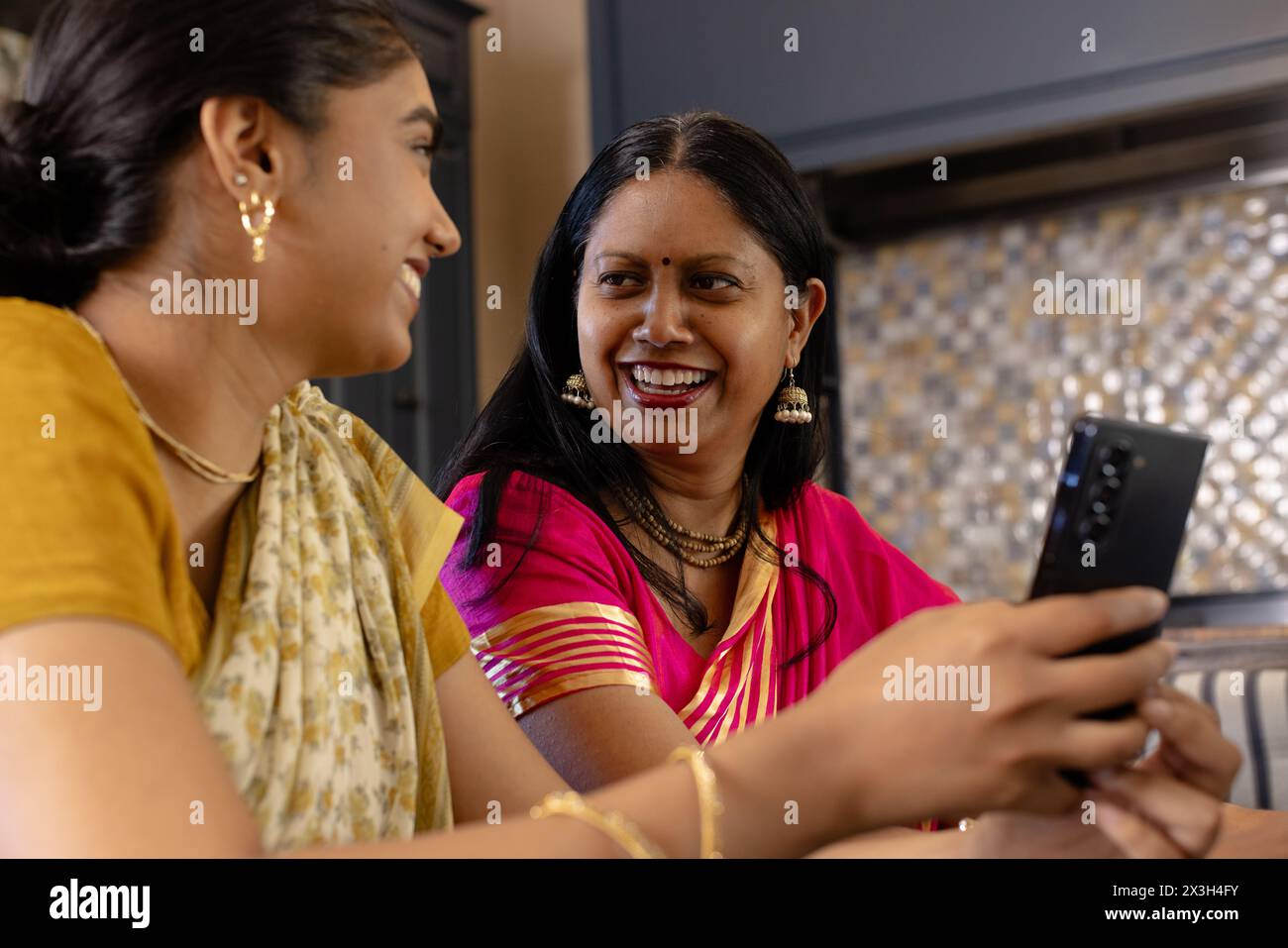 Indian mother daughter hi-res stock photography and images - Alamy