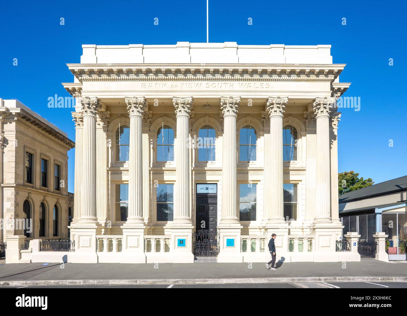 ANZ Bank in historic neo-classical building, Thames Street, Oamaru (Te ...