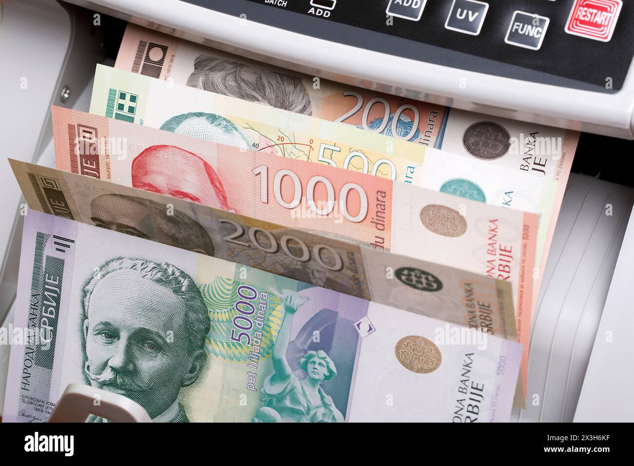 Serbian dinar banknote hi-res stock photography and images - Alamy