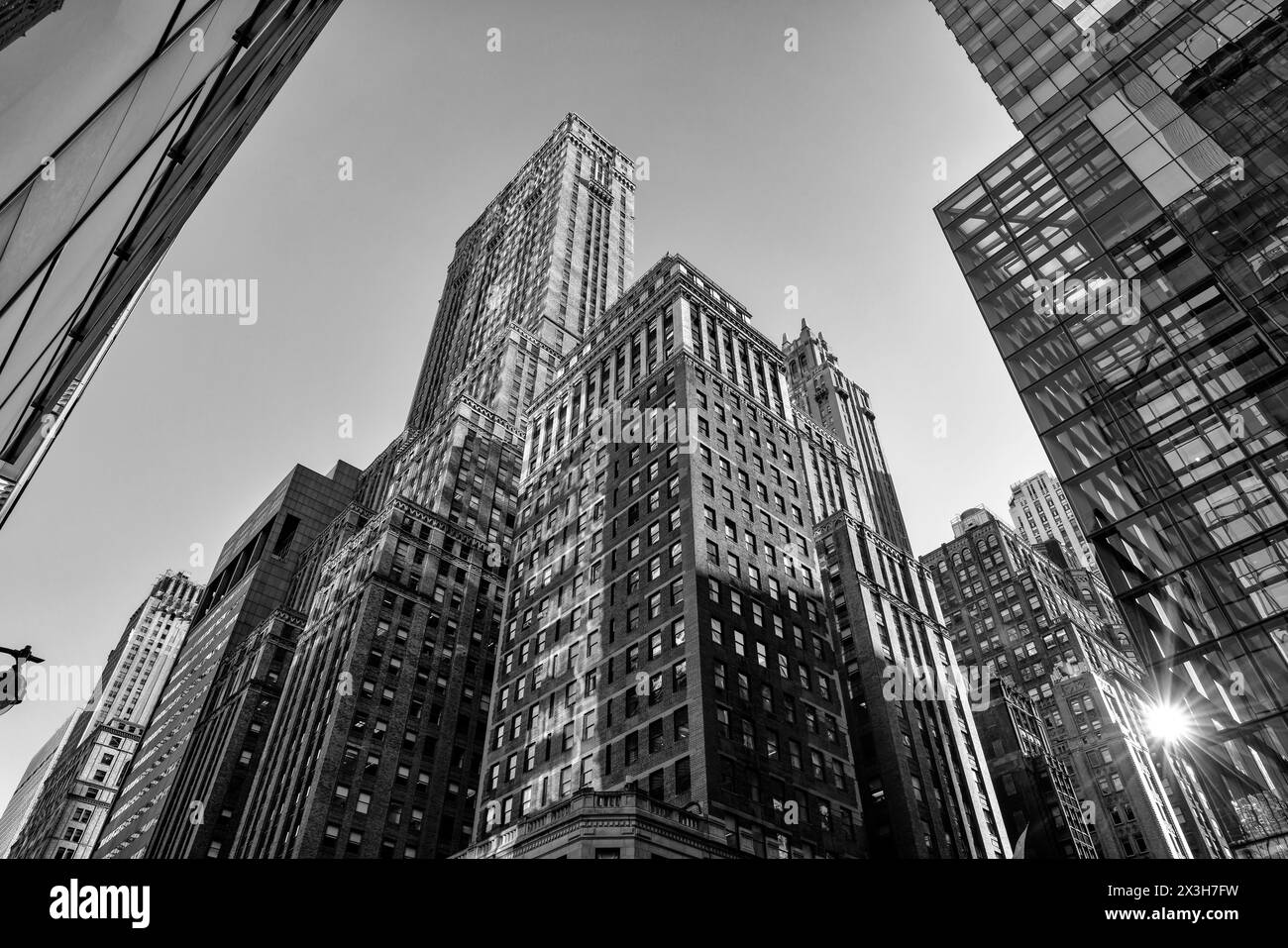 Chanin building new york Black and White Stock Photos & Images - Alamy