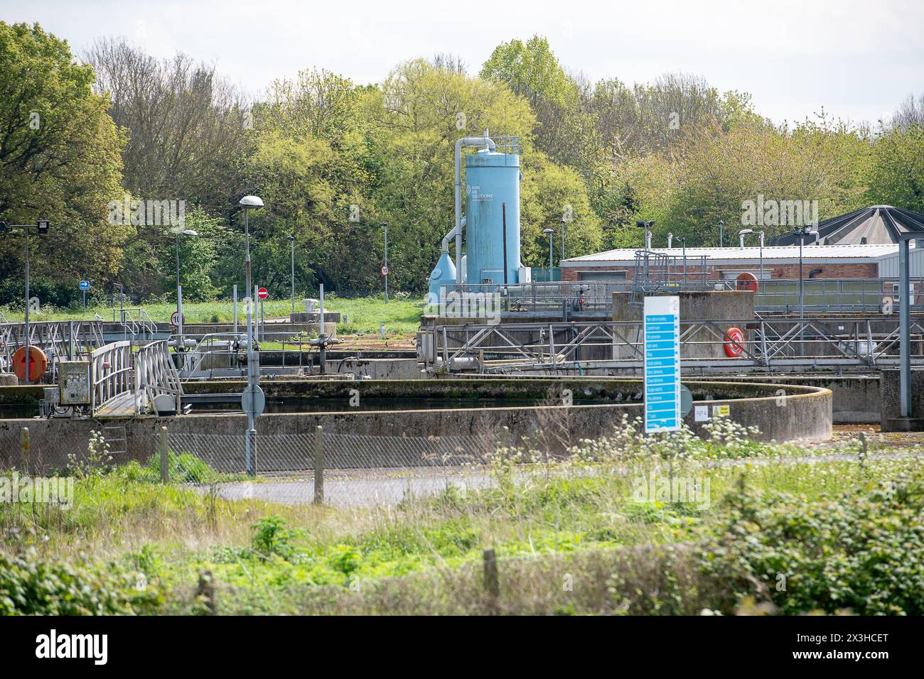 Maidenhead, Berkshire, UK. 26th April, 2024. The Thames Water Sewage ...