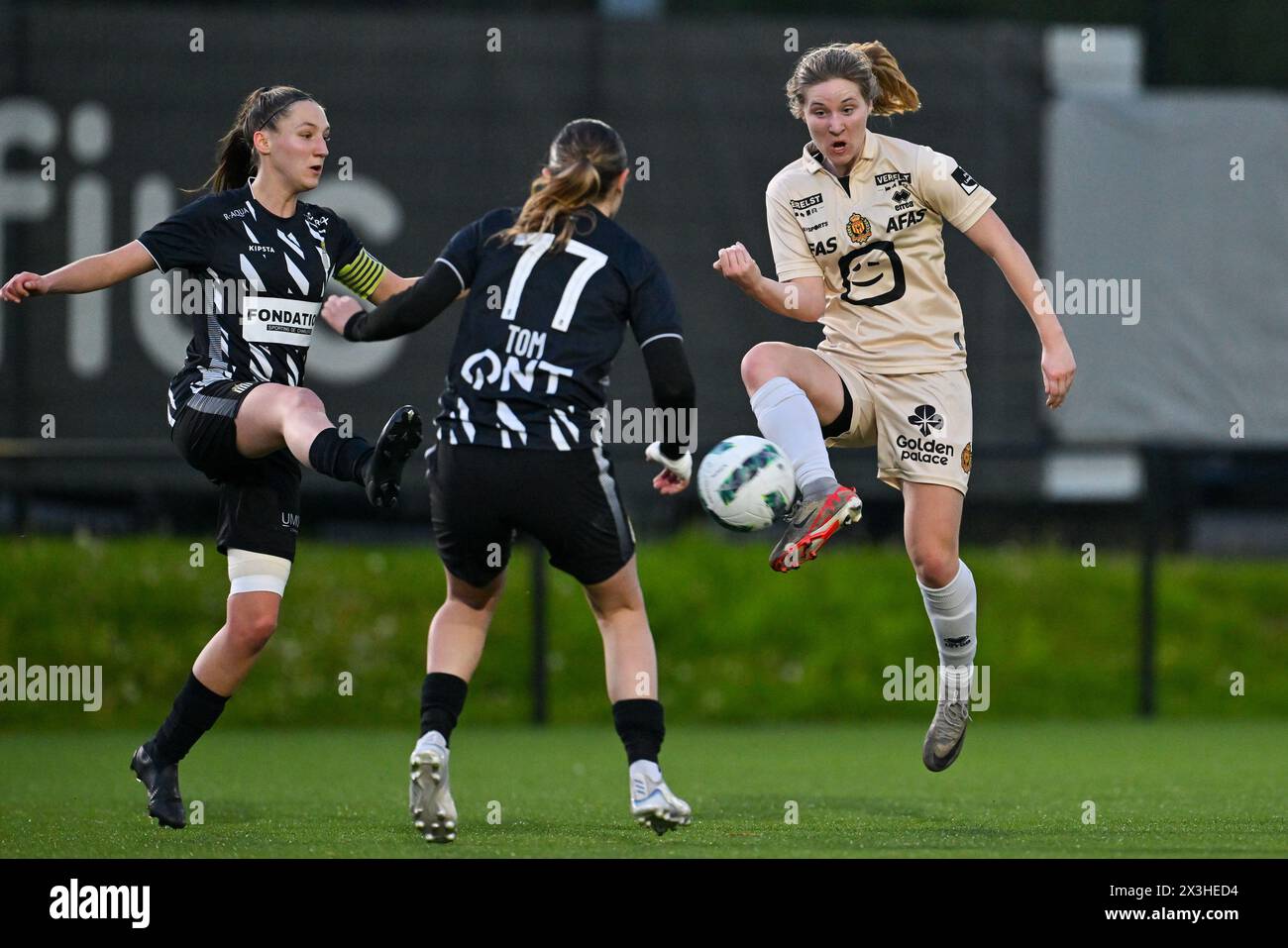Perrine Balant (9) of Charleroi and Siska Demoulin (30) of KV Mechelen ...