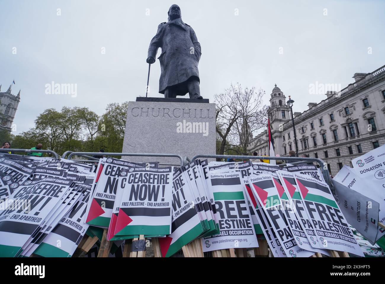 London, UK. 27 April, 2024. Free Palestine signs are placed at the Sir ...