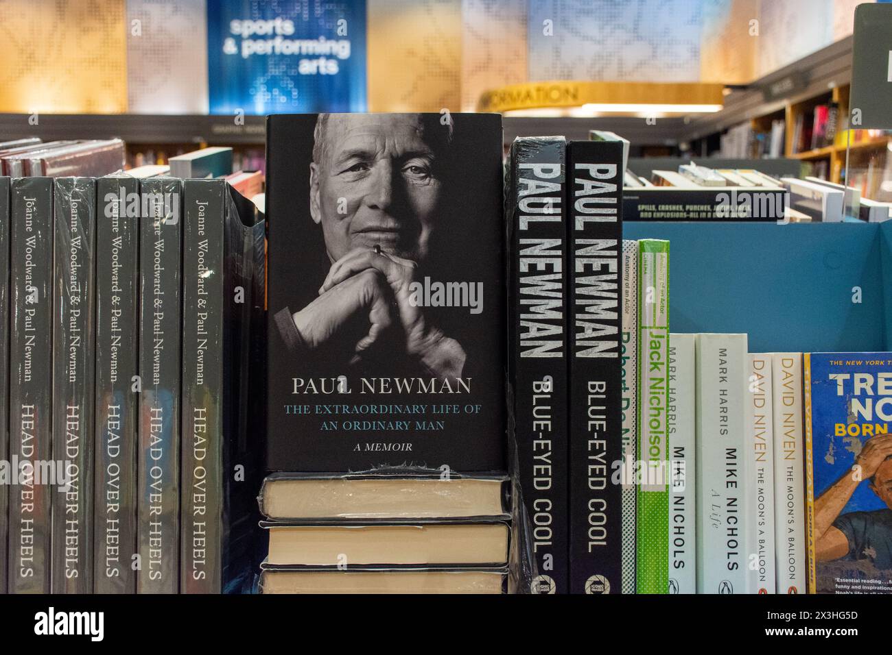 Ordinary man hi-res stock photography and images - Alamy