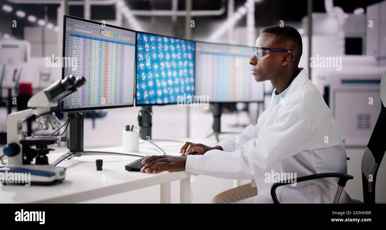 Analyzing infographics hi-res stock photography and images - Alamy