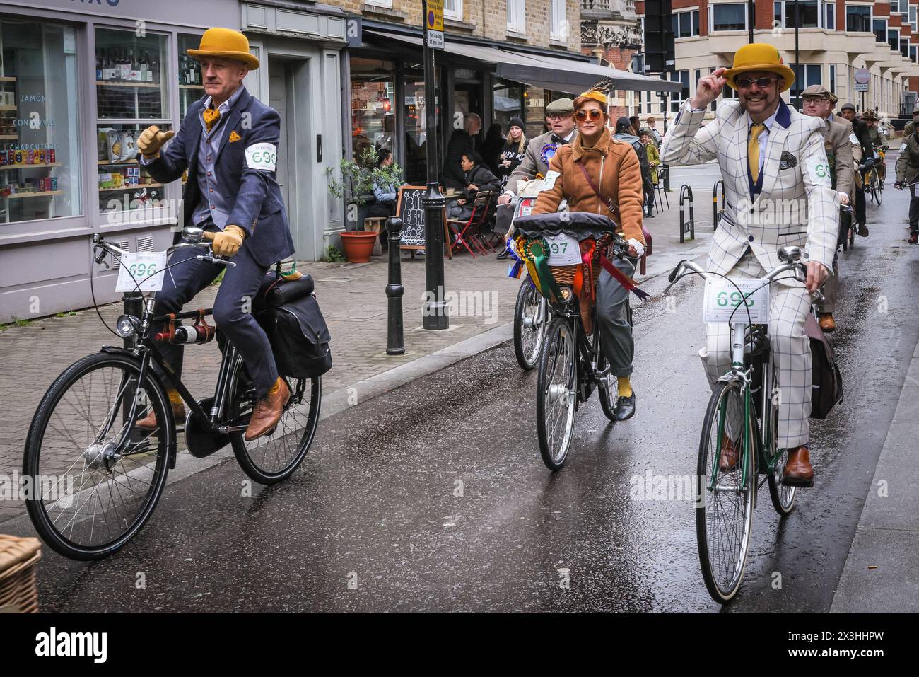 London, UK. 27th Apr, 2024. The participants ride through Exmouth ...
