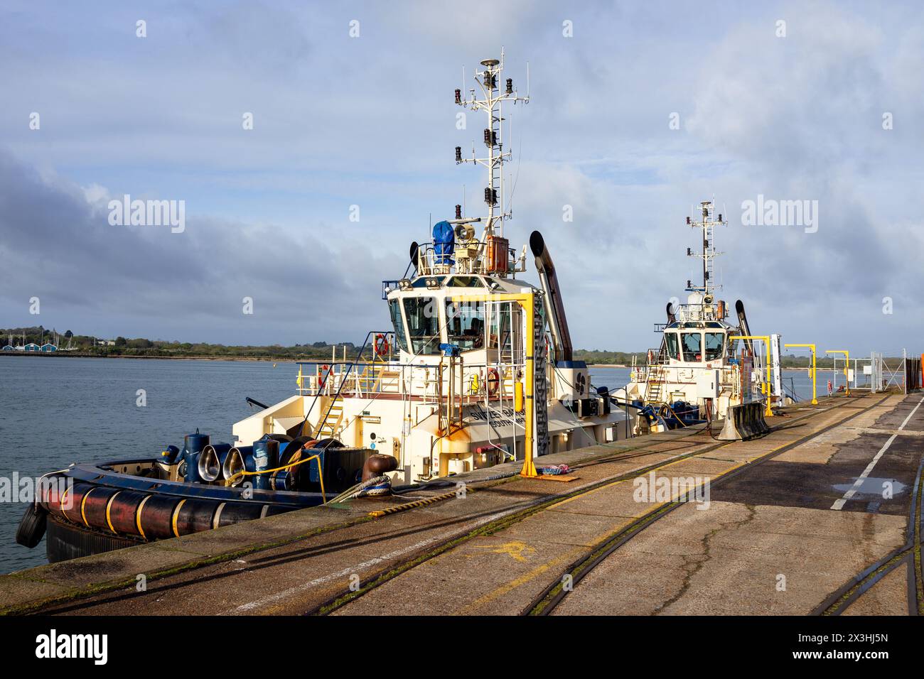 Southampton western docks hi-res stock photography and images - Alamy
