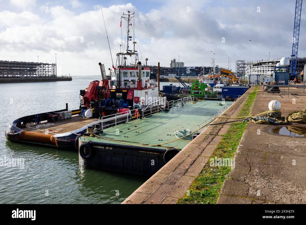 Southampton docks berth 20 Stock Photo - Alamy