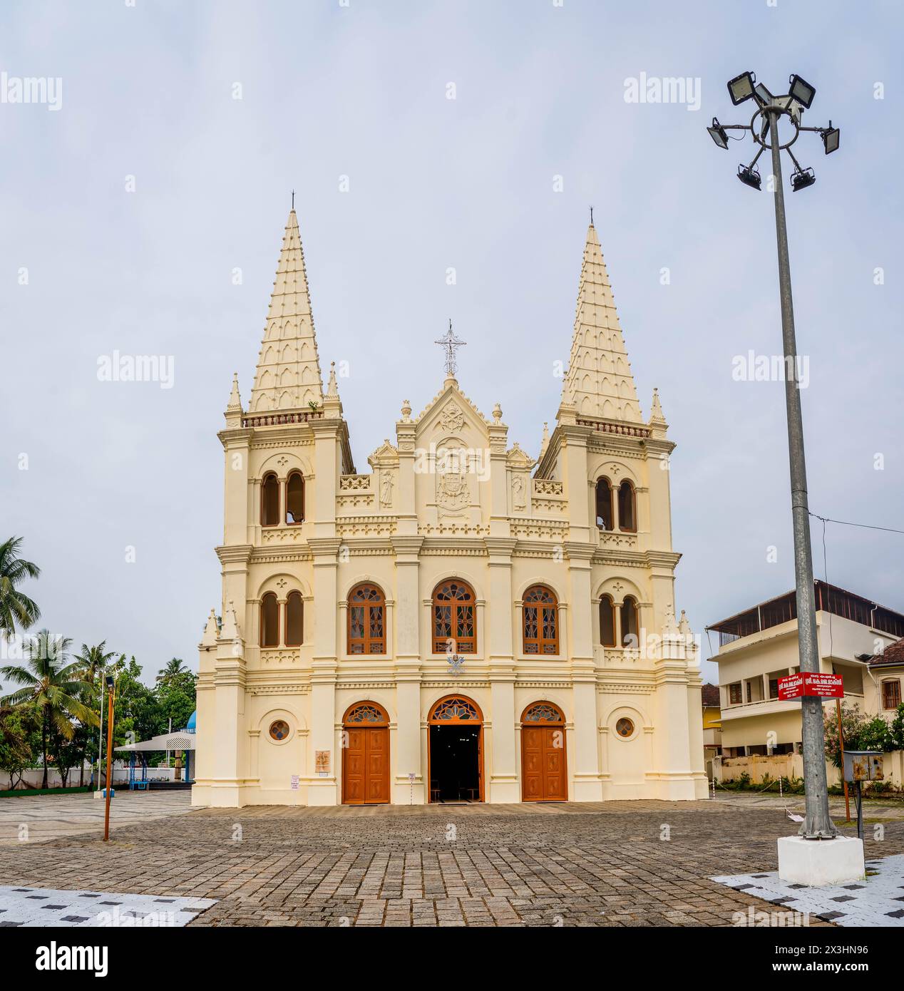 Santa Cruz Basilica, Built during the 1500s, Santa Cruz is one of the ...