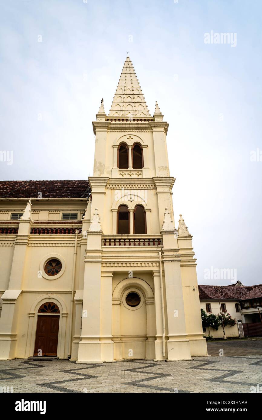 Santa Cruz Basilica, Built during the 1500s, Santa Cruz is one of the ...