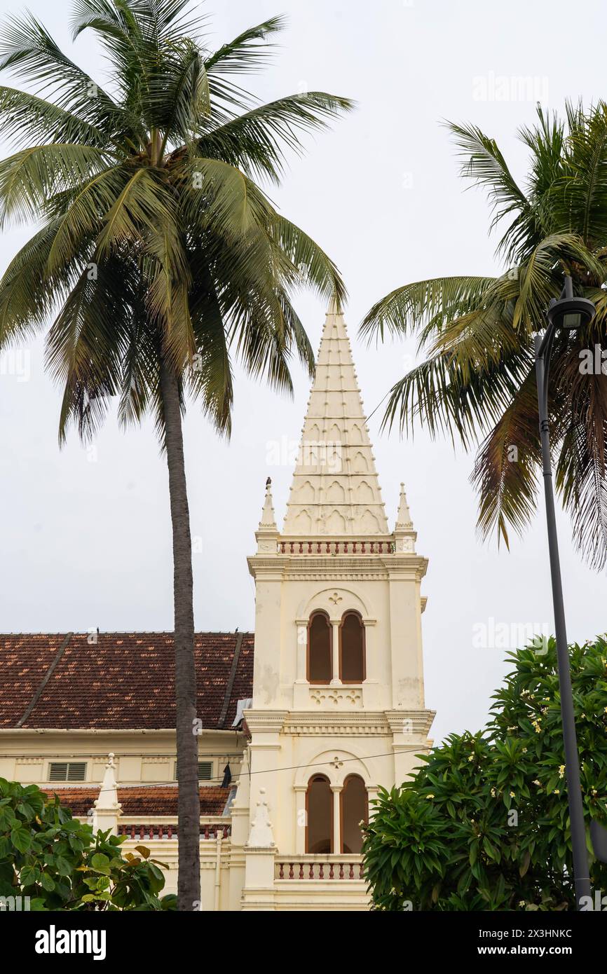 Santa Cruz Basilica, Built during the 1500s, Santa Cruz is one of the ...