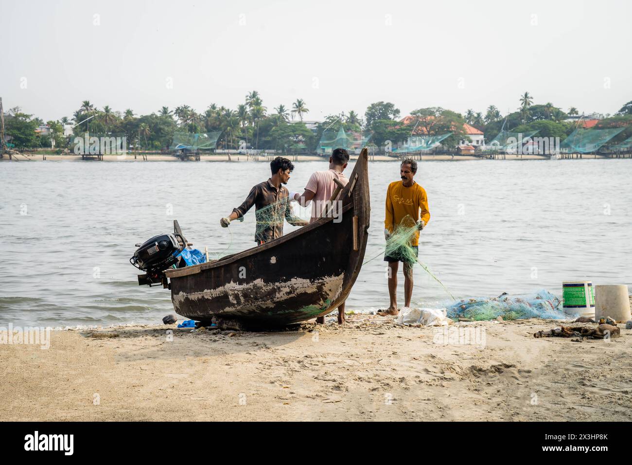 Chinese fishing nets Kochi Stock Photo - Alamy