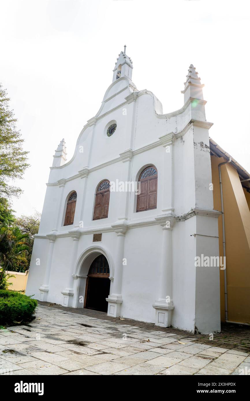 Vasco da gama's tomb marks five centurie's church in kochi, historical ...
