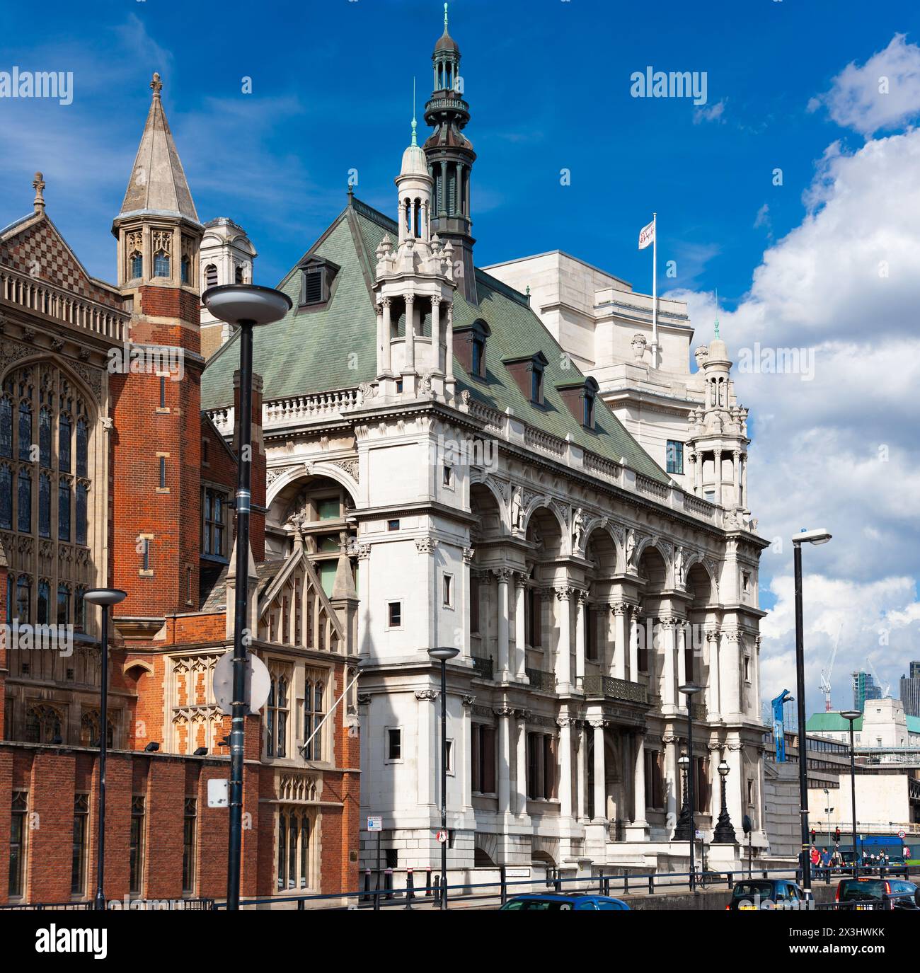 Jp morgan building office building hi-res stock photography and images ...