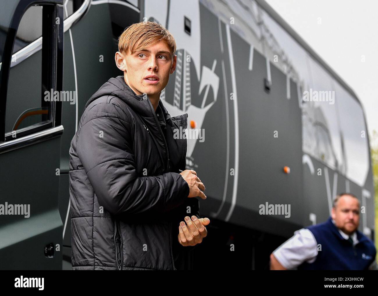 Ben Waine of Plymouth Argyle arrives during the Sky Bet Championship ...