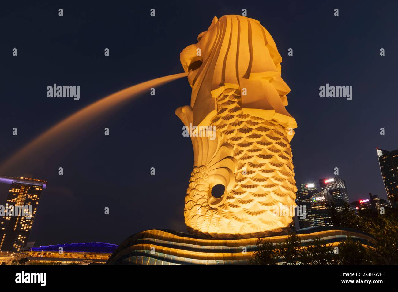 Asia, Singapore, Merlion Statue Illuminated at Night Stock Photo - Alamy