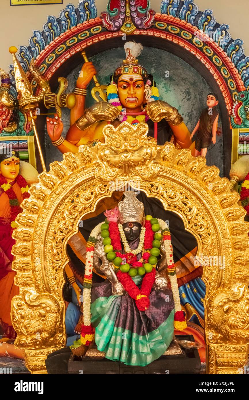 Inside statues of hindu deities hi-res stock photography and images - Alamy