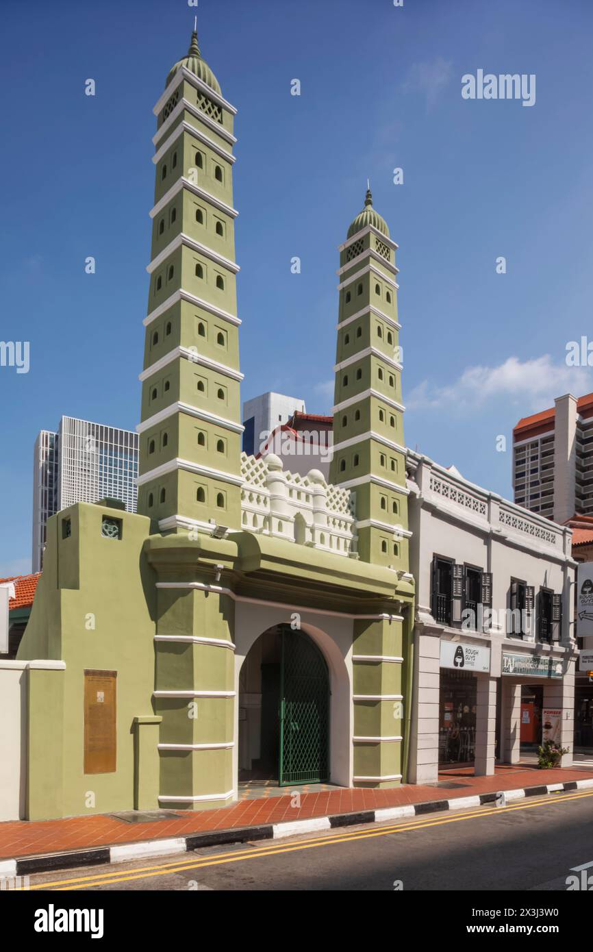 Singapore chinatown jamae mosque hi-res stock photography and images ...