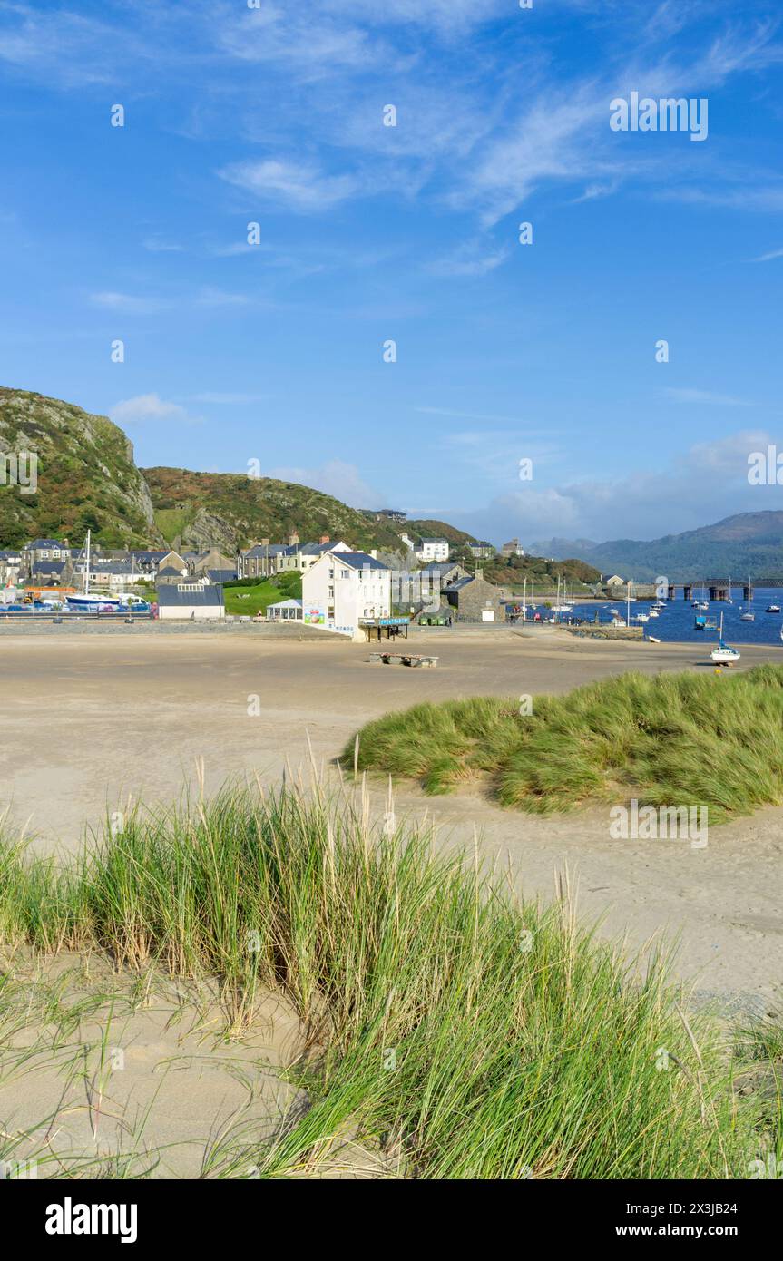 Barmouth beach, Snowdonia National Park, North Wales, UK Stock Photo ...