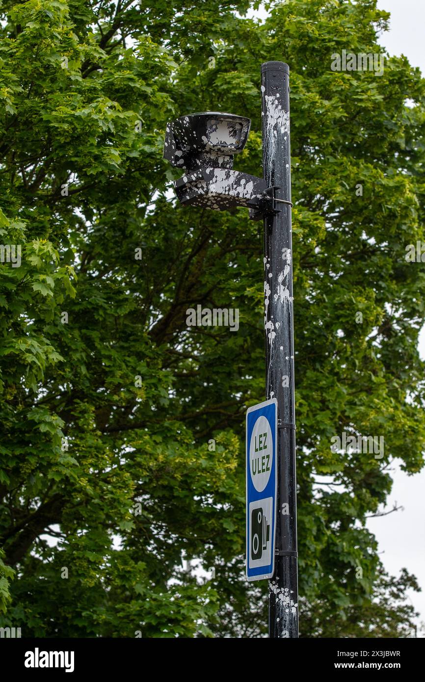 Uxbridge, UK. 27th April, 2024. Most of the Ultra Low Emission Zone ...