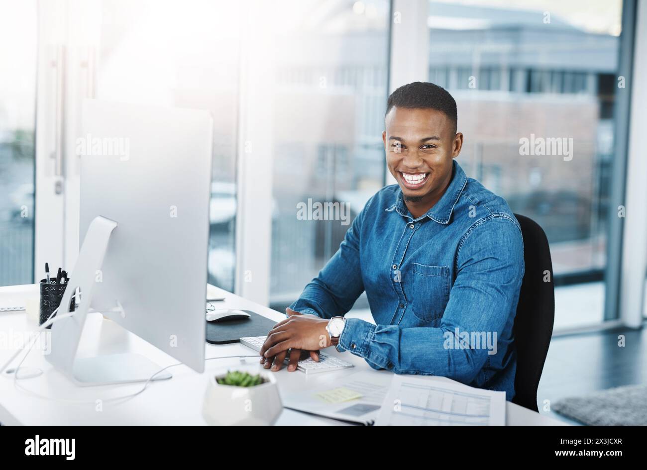 Man designing interior computer hi-res stock photography and images - Alamy