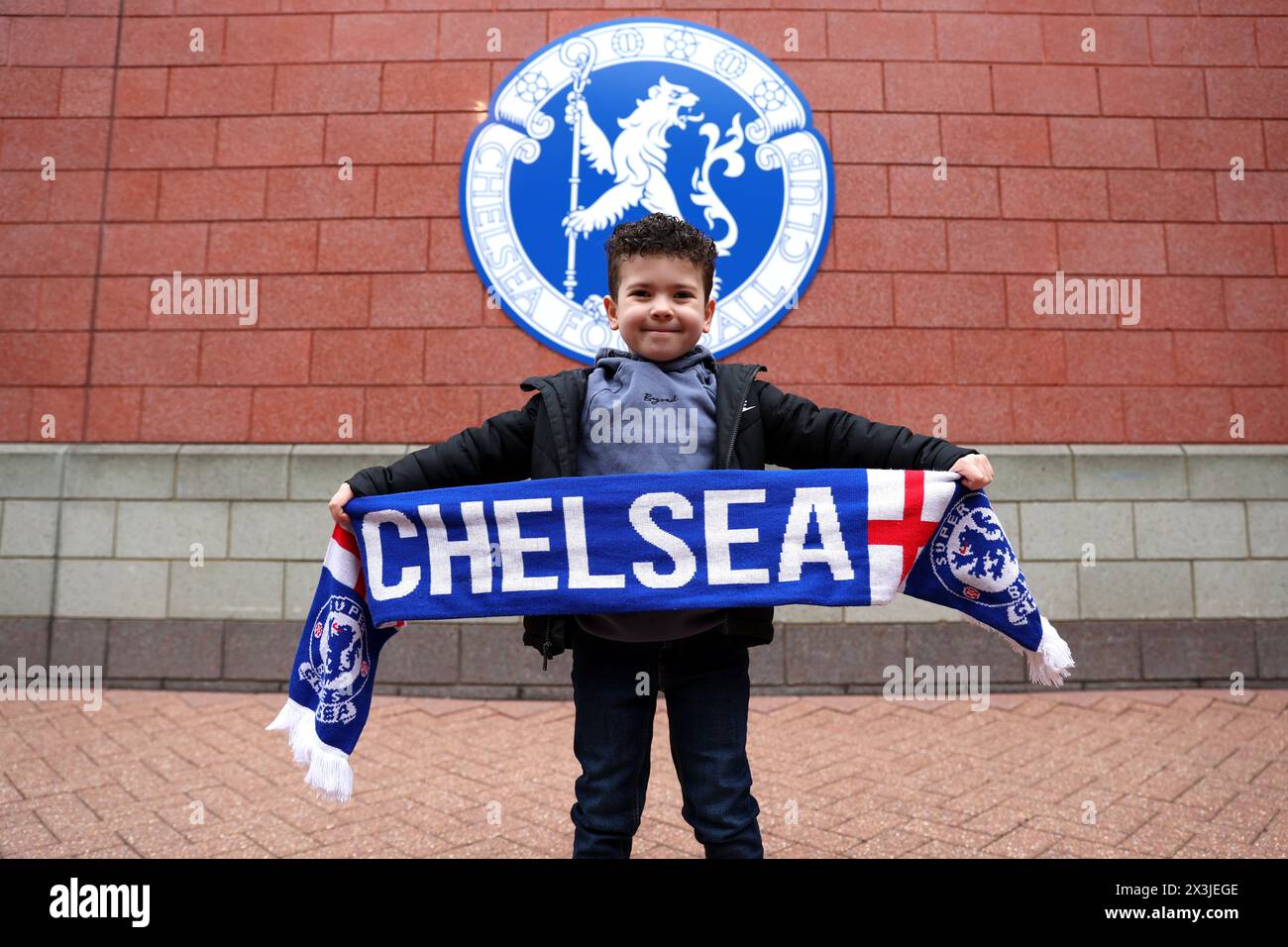 Uefa women's champions league logo hi-res stock photography and images ...