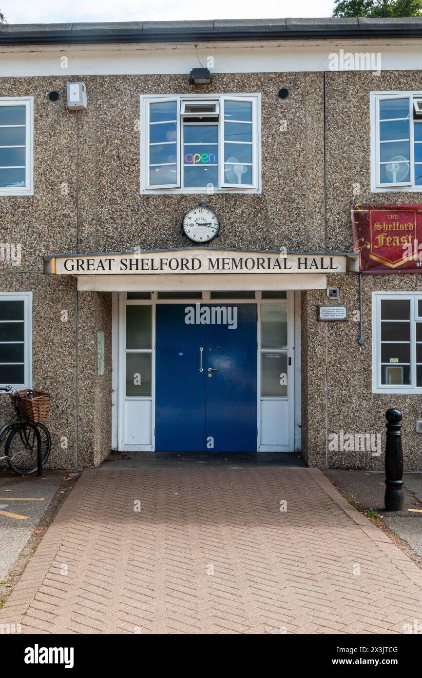 Village england 1950s hi-res stock photography and images - Alamy