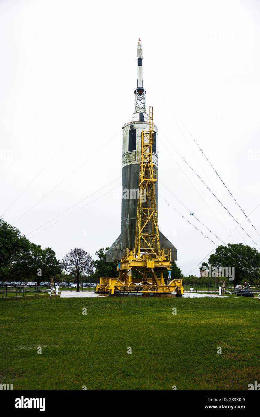 Houston space center rain hi-res stock photography and images - Alamy