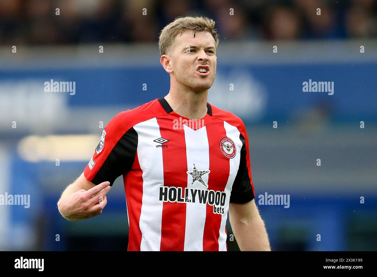Nathan collins brentford hi-res stock photography and images - Alamy